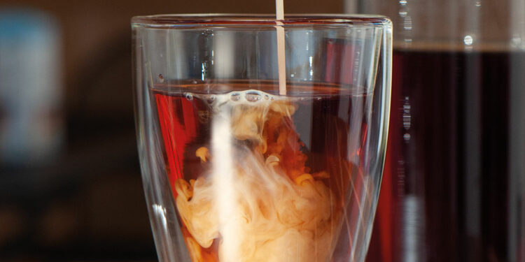 Cascara Honey-Latte: Leckeres Tee-Rezept aus Kaffeekirschen